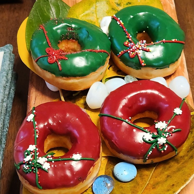 Christmas Donuts green gift-pac – Jarams Donuts online store